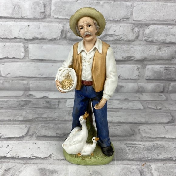 Homco | Accents | Homco Collectibles Farmer Old Man Feeding Ducks 426 ...